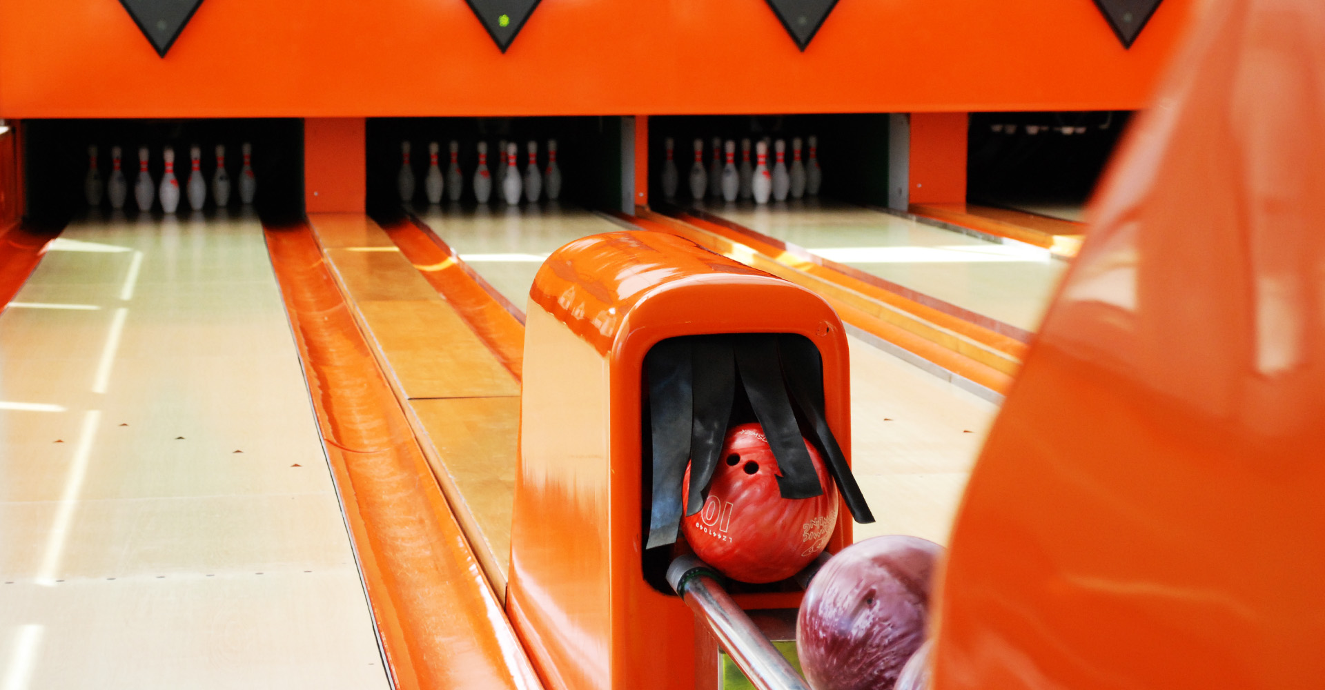 Bowling-Golf · Bolera i Mini-Golf a Calella, Barcelona!